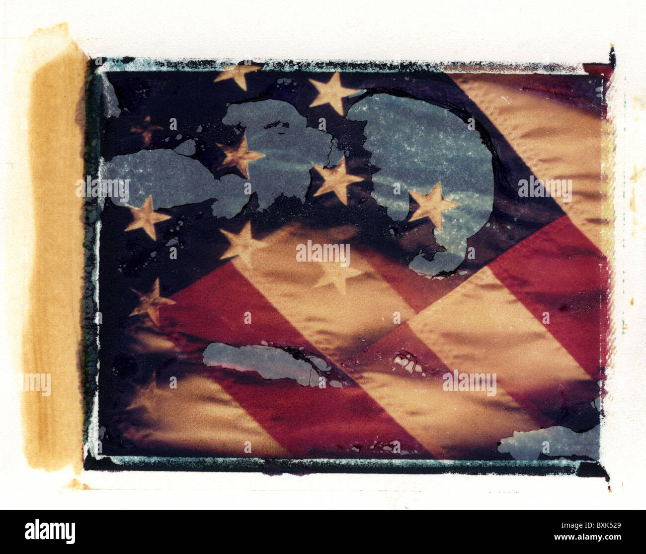Distressed old american flag hi-res stock photography and images - Alamy