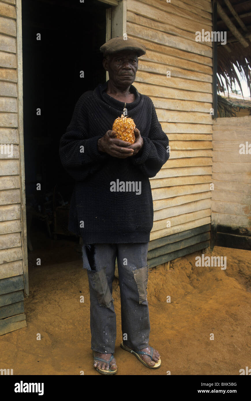 Fang man with pineapple." MONTE ALEN National Park " Continental Region ...