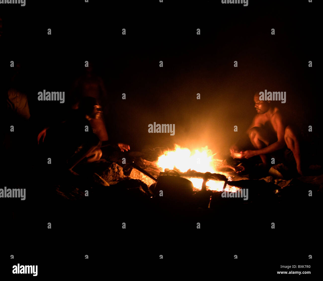 Primitive cooking fire hi-res stock photography and images - Alamy