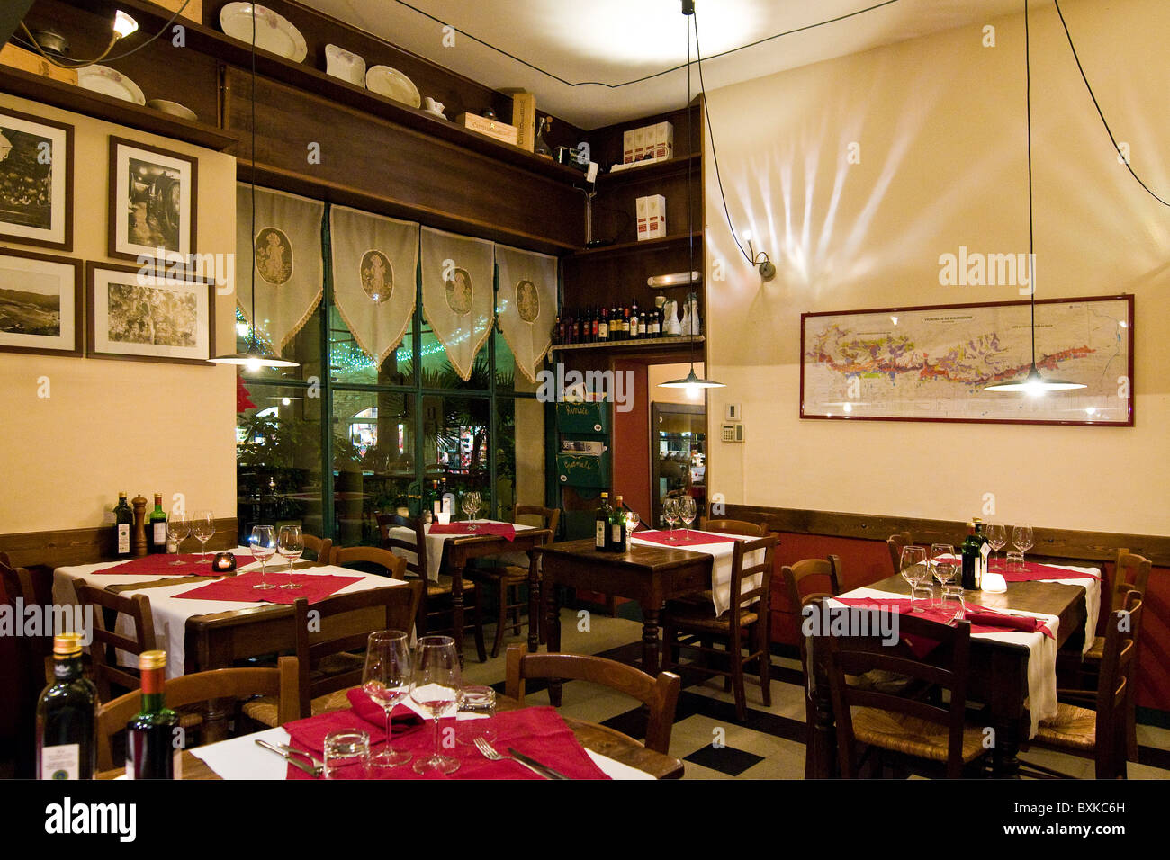 Wine bar and pastry Donizetti, Bergamo, Italy Stock Photo - Alamy