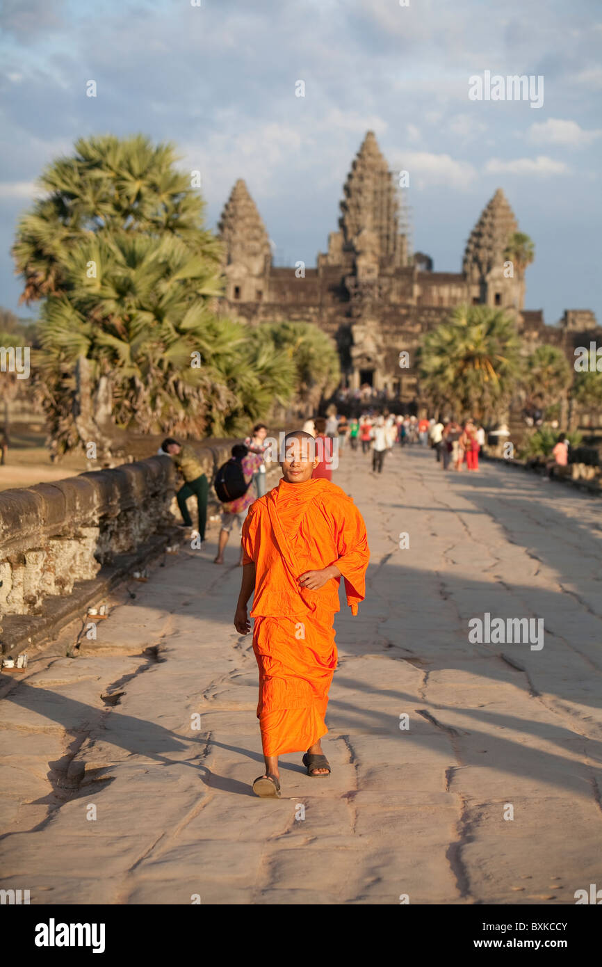 Portrait of a Buddhist monk visiting Angkor Wat Temple Stock Photo - Alamy