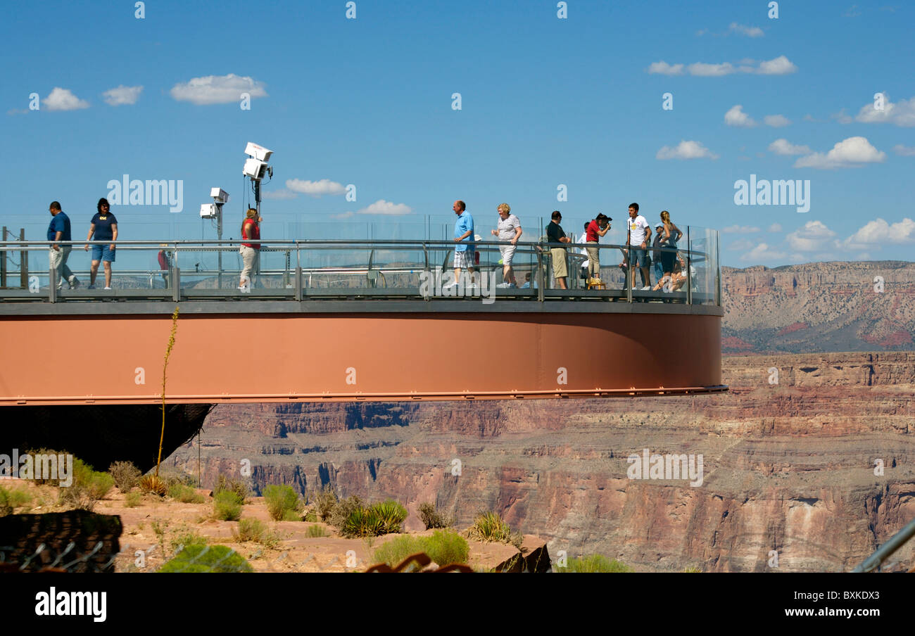 Skywalk platform grand canyon hi-res stock photography and images - Alamy