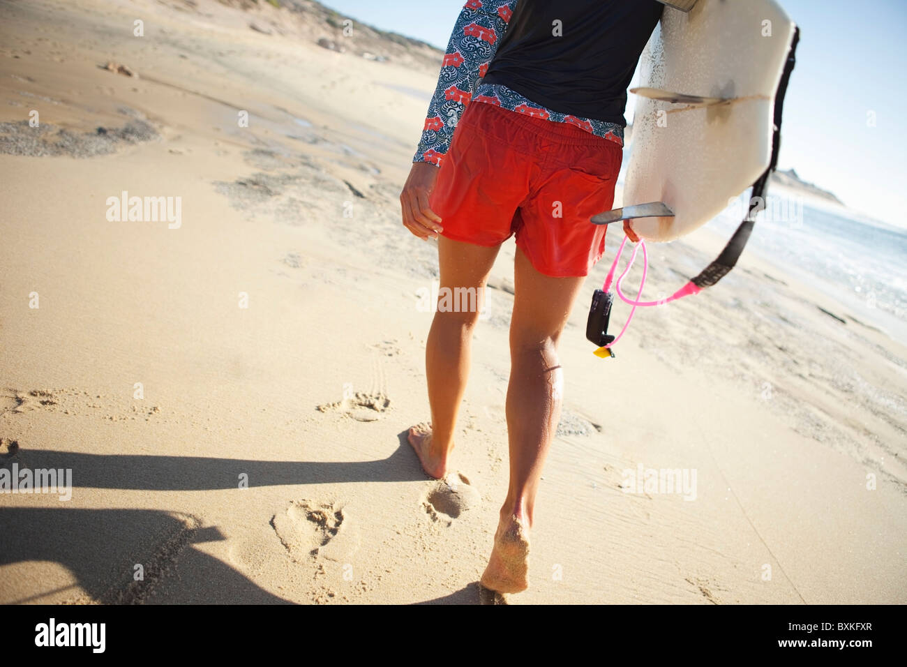 Woman surfer carrying white hi-res stock photography and images - Alamy