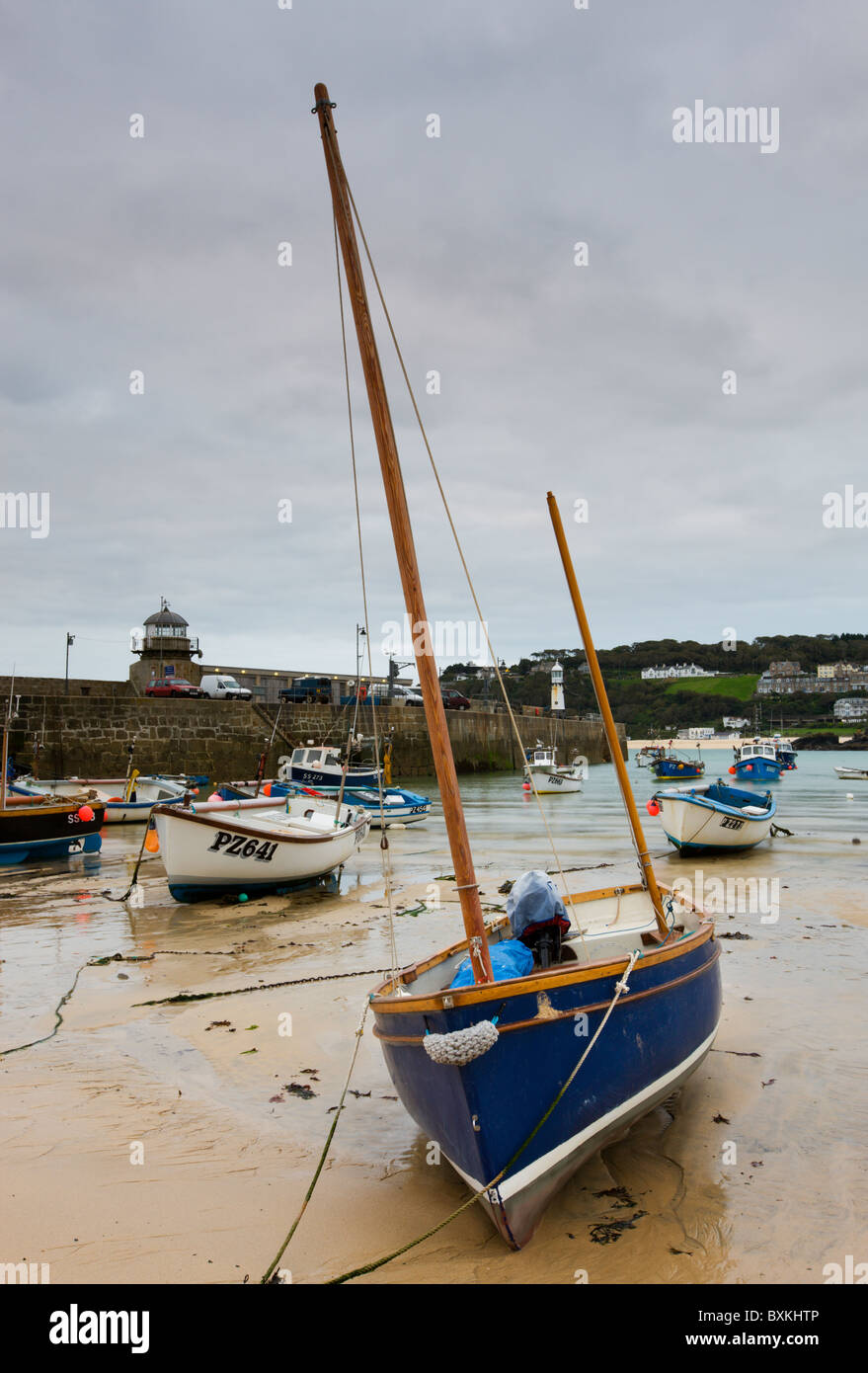 St ives sea fishing hi-res stock photography and images - Alamy