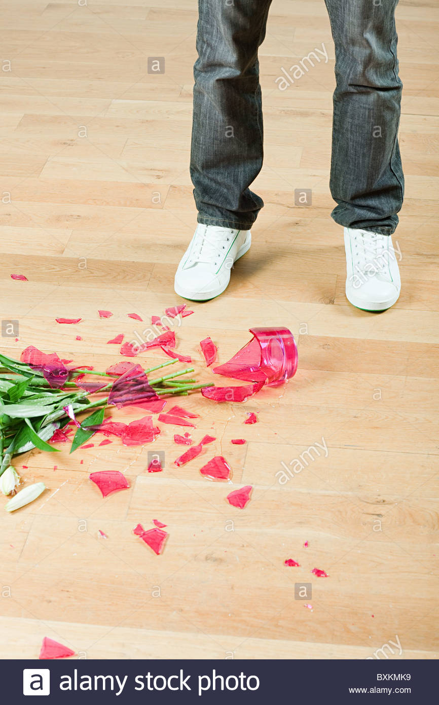 Broken Vase Stock Photos & Broken Vase Stock Images - Alamy