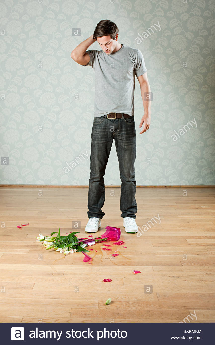 Broken Vase Stock Photos & Broken Vase Stock Images - Alamy