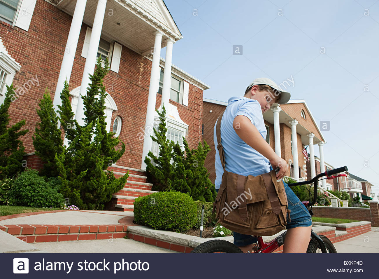 Delivering Newspapers Stock Photos & Delivering Newspapers Stock Images ...