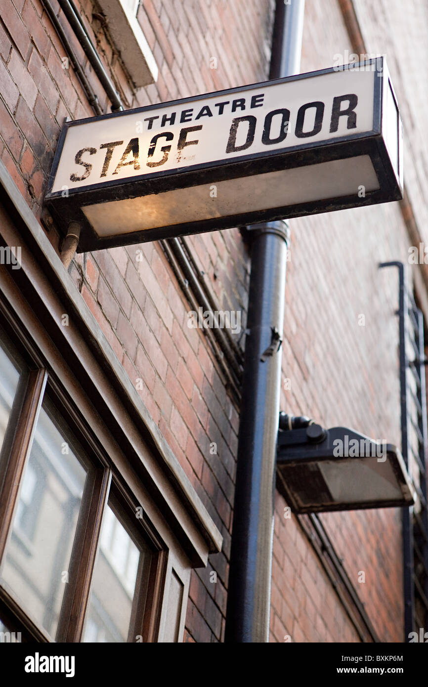Stage door hi-res stock photography and images - Alamy