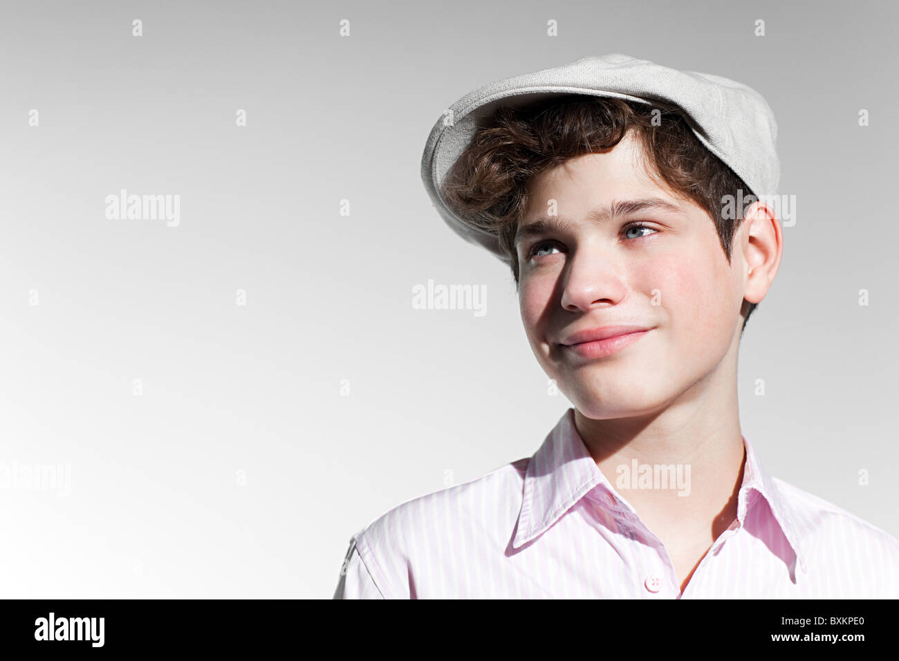 Wearing a flat cap hi-res stock photography and images - Alamy