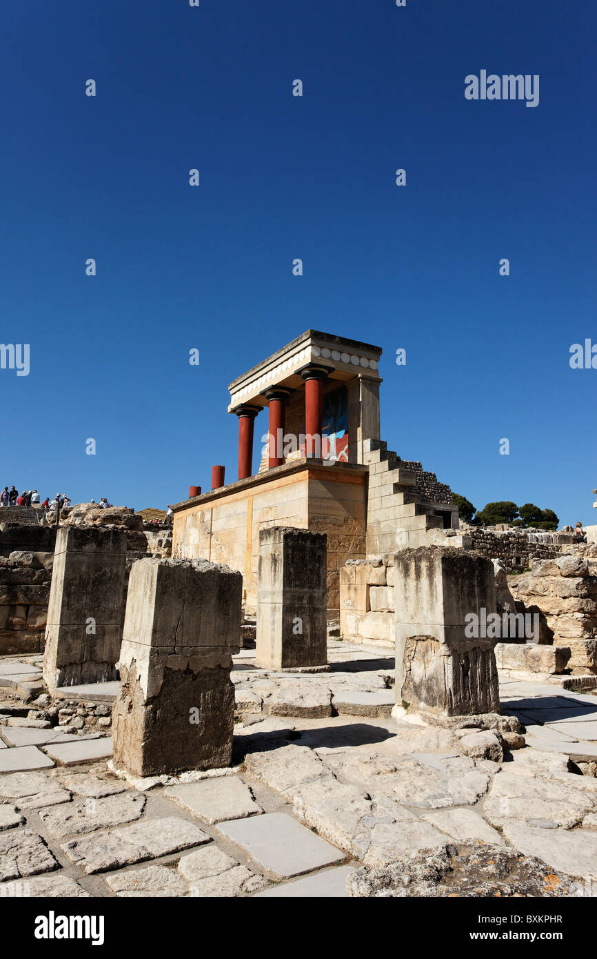 Cretan Labyrinth Myth Stock Photos & Cretan Labyrinth Myth Stock Images ...
