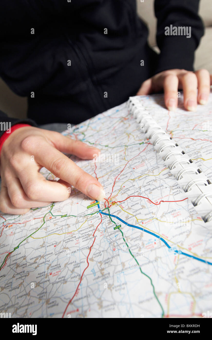 Pointing location hi-res stock photography and images - Alamy