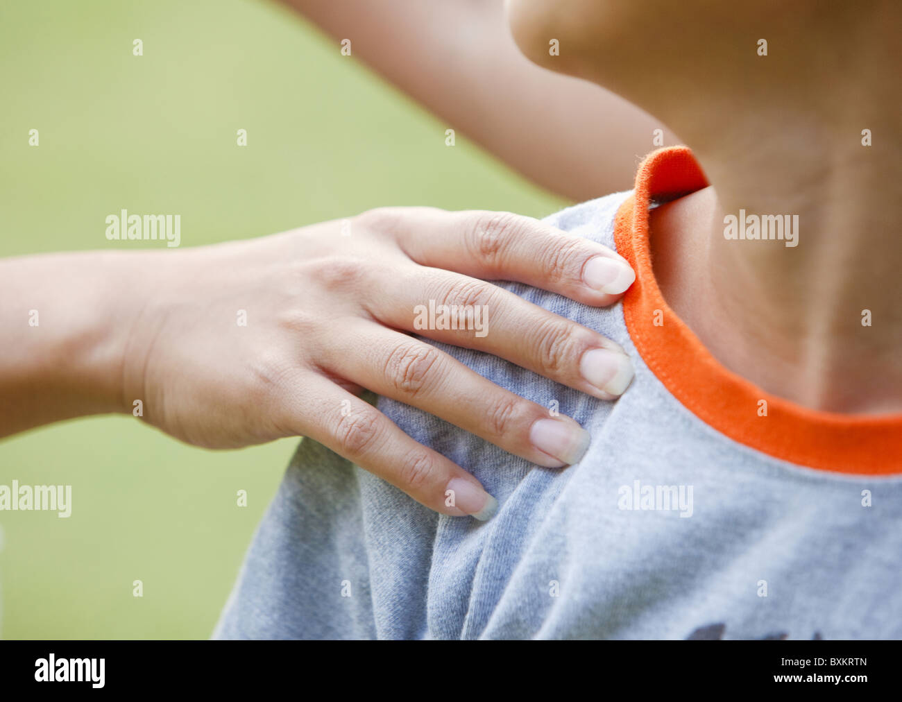 Putting arm around shoulder hi-res stock photography and images - Alamy