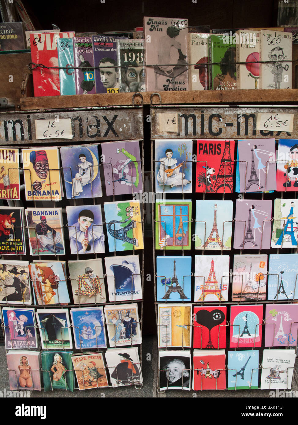 Postcards of paris hi-res stock photography and images - Alamy
