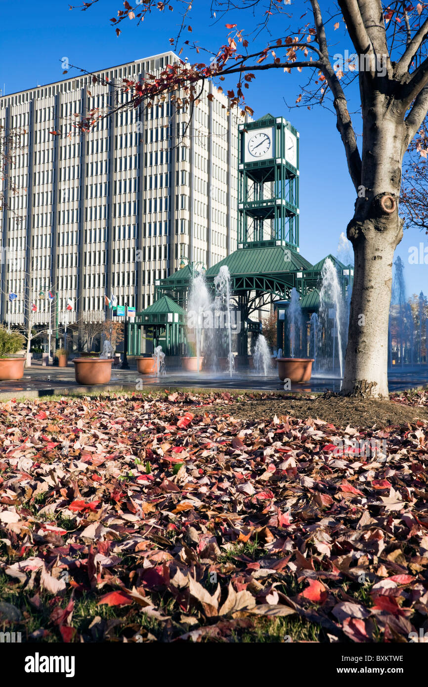 Memphis tn clock tower hi-res stock photography and images - Alamy
