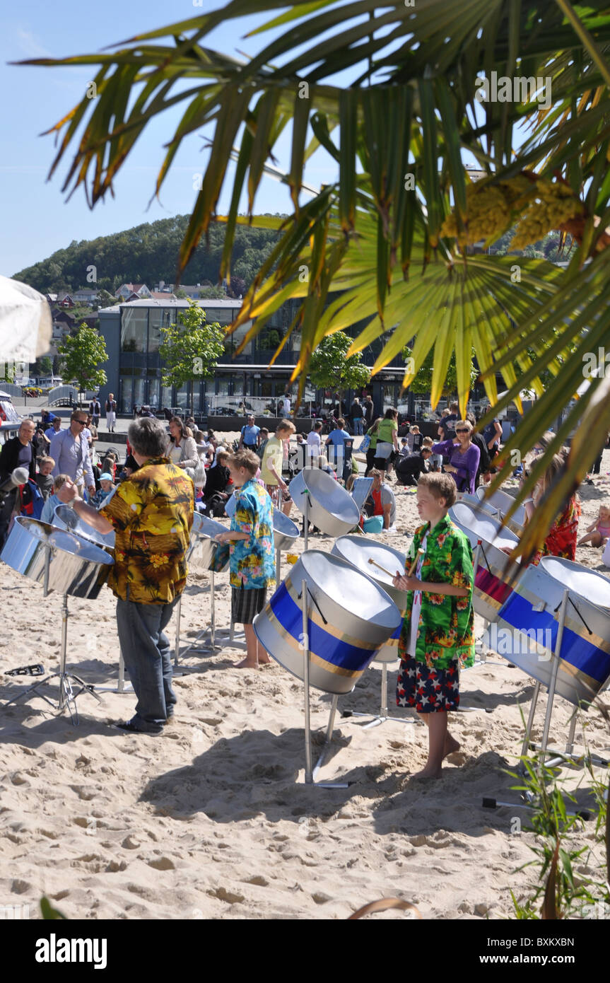 Steel pan band hi-res stock photography and images - Alamy