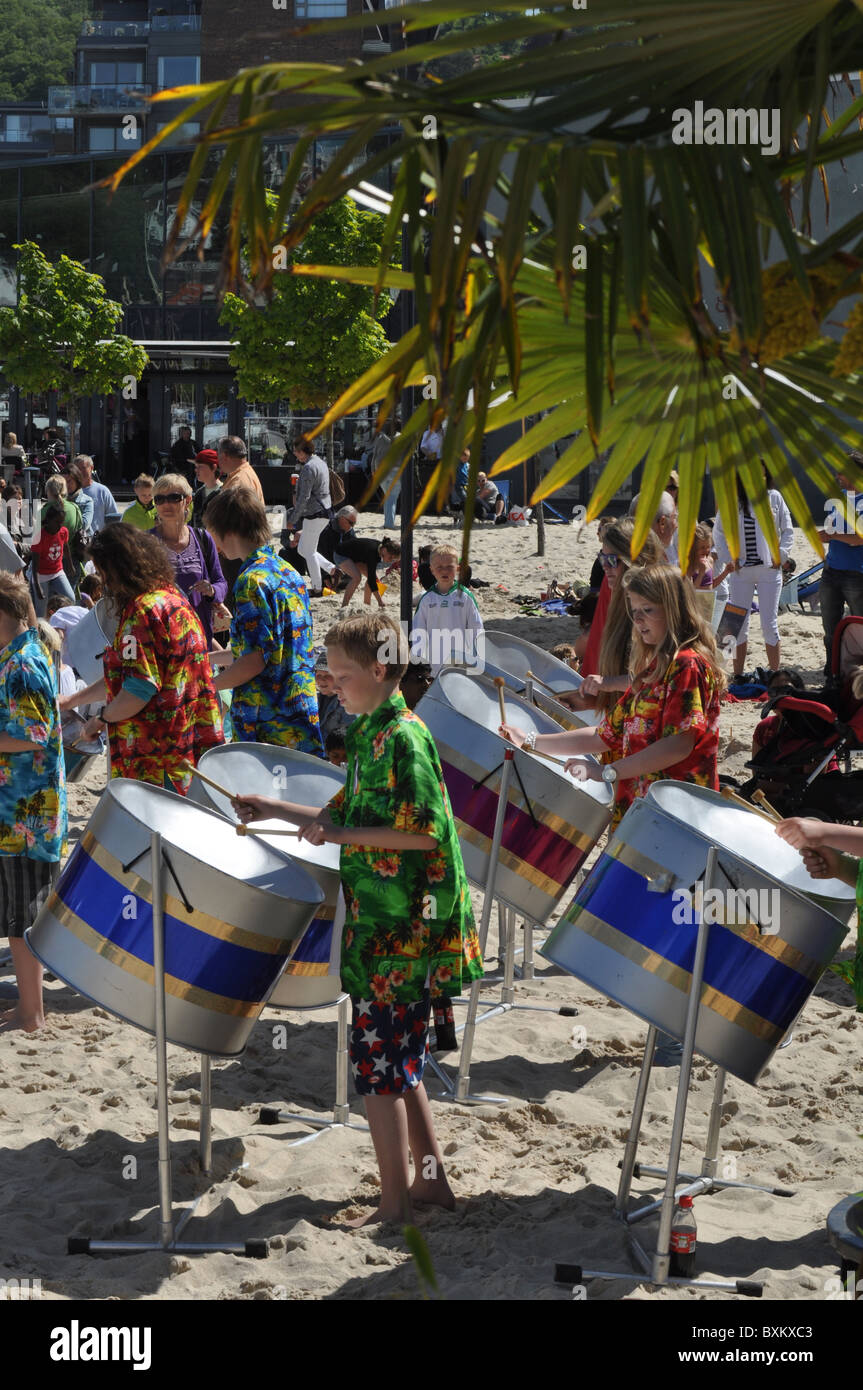 Steel pan band hi-res stock photography and images - Alamy