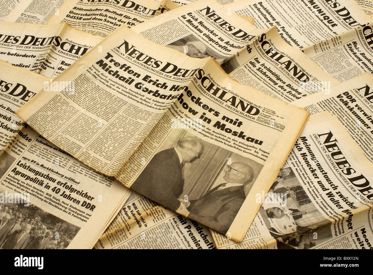 press media, newspaper, "Neues Deutschland", Zentralorgan of Socialist ...