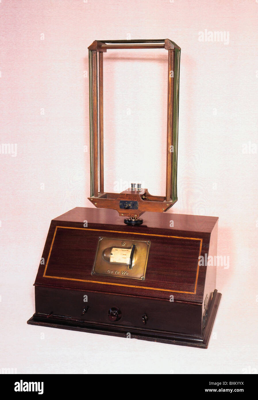 1920s radio hi-res stock photography and images - Alamy