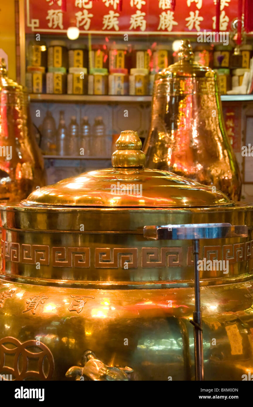 Shop of temple hi-res stock photography and images - Alamy