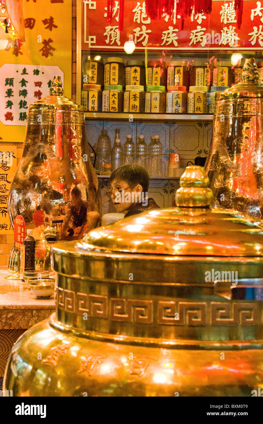 Shop of temple hi-res stock photography and images - Alamy