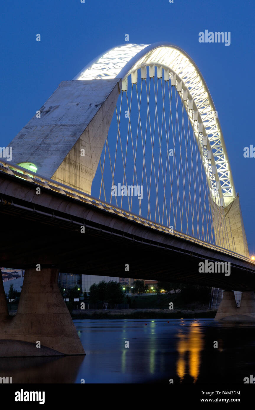 Lusitania bridge over Guadiana River. Nith view. Mérida. Badajoz ...