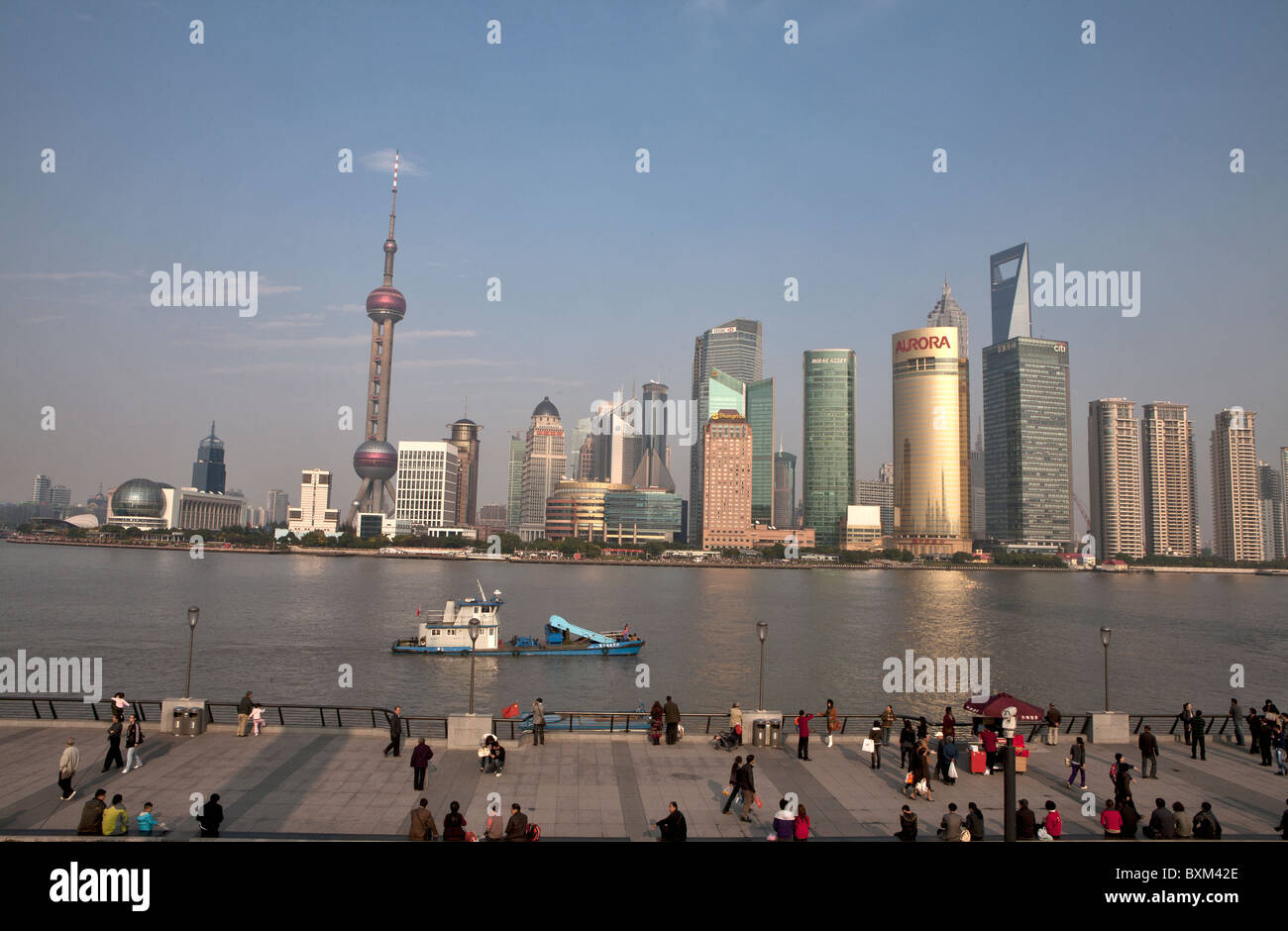 The Bund promenade with a view of Pudong, Shanghai, China Stock Photo ...