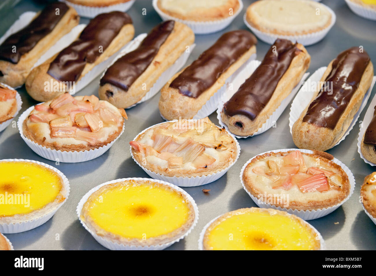 Patisserie borough market stall hi-res stock photography and images - Alamy