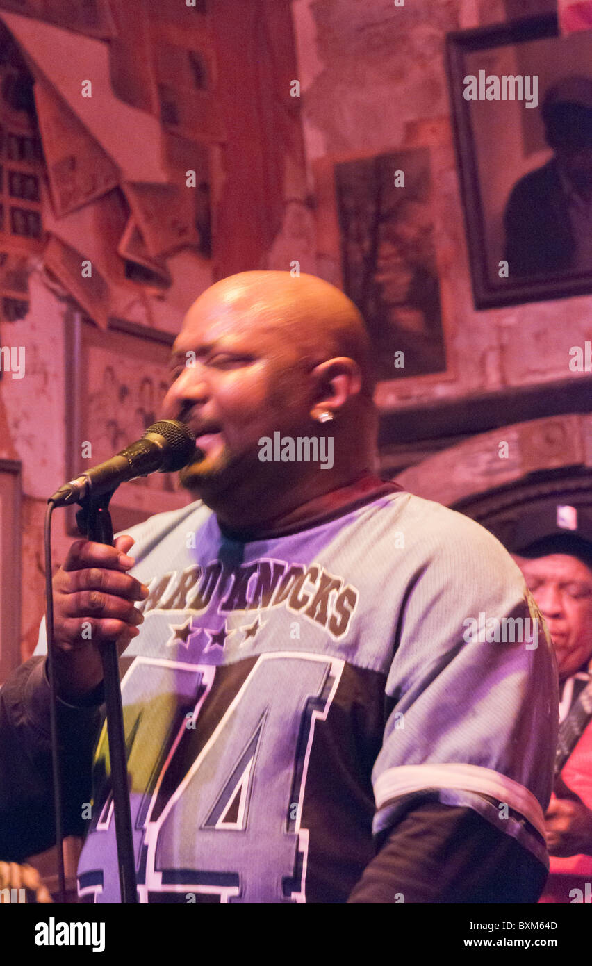 Beale Street, Blues Hall Juke Joint, bar, music venue, blues band ...