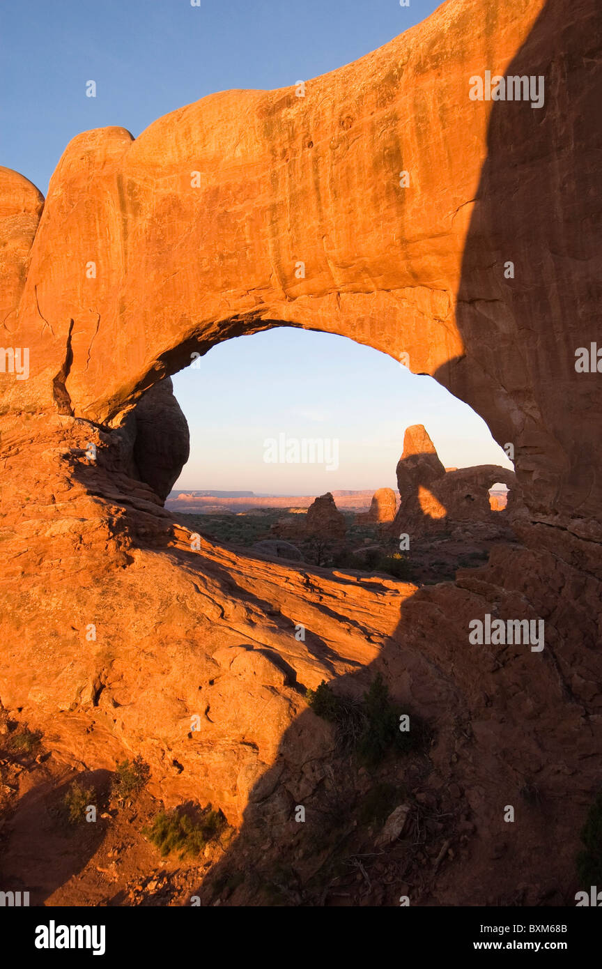 Elk289-1670v Utah, Arches National Park, Windows Arches, North Window ...