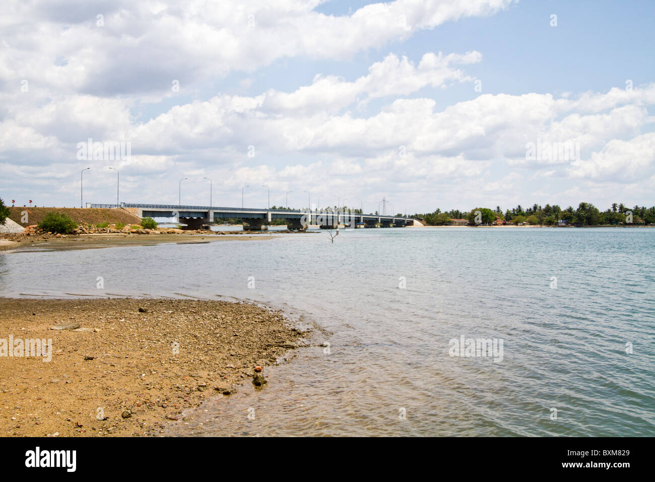 Trincomalee sri lanka war hi-res stock photography and images - Alamy