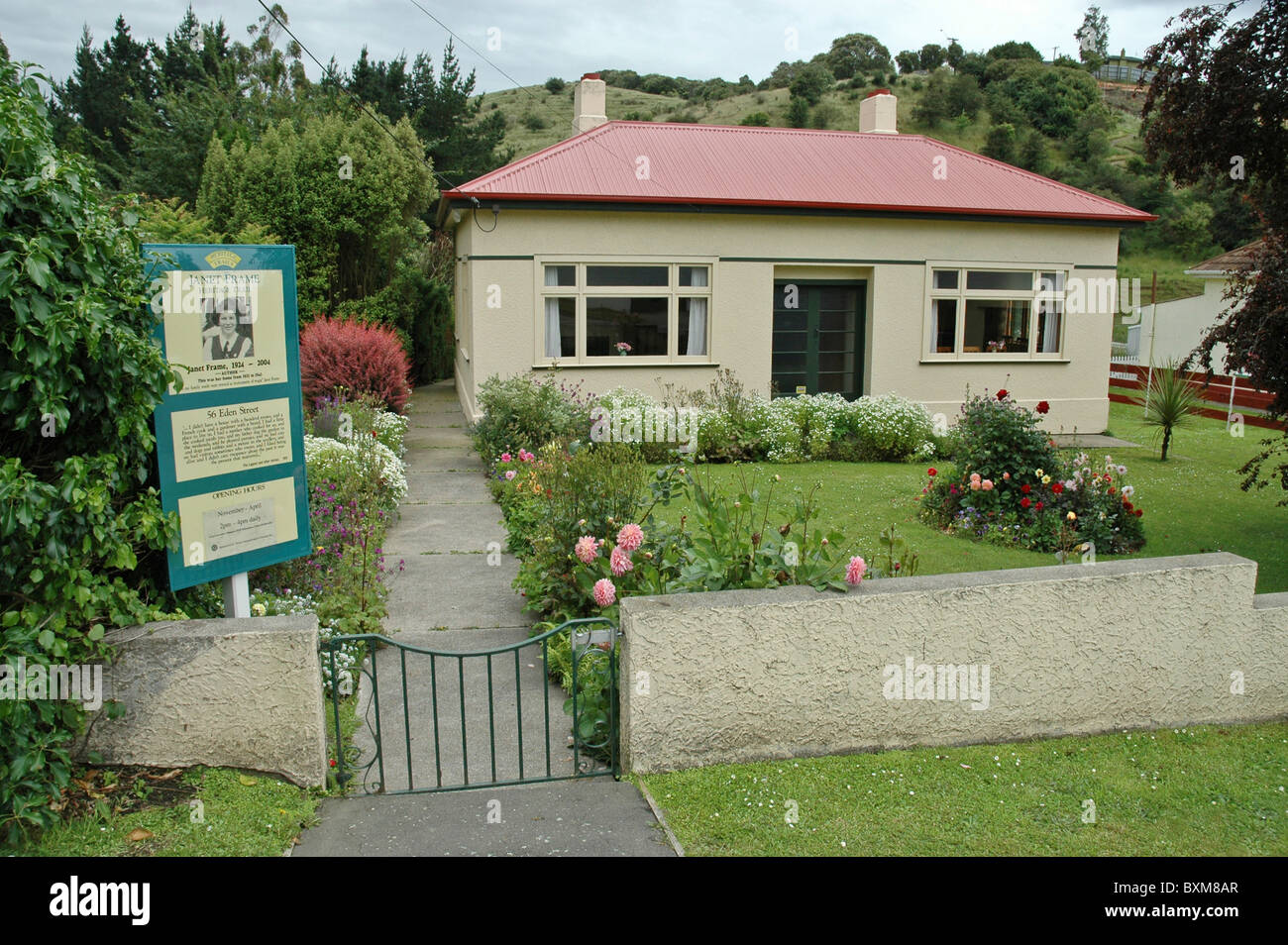 Janet frame and writer hi-res stock photography and images - Alamy