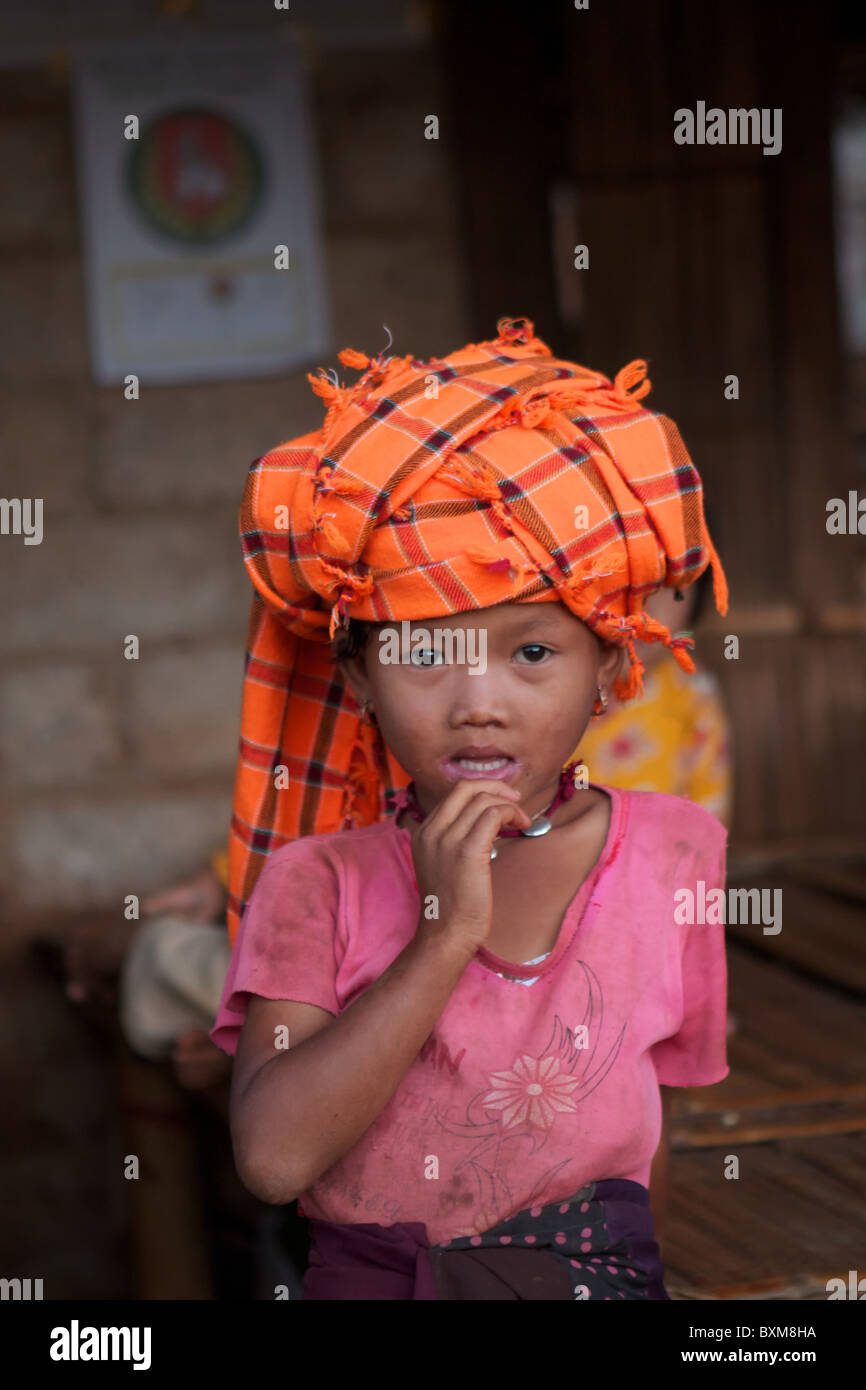Tribal girl hi-res stock photography and images - Alamy