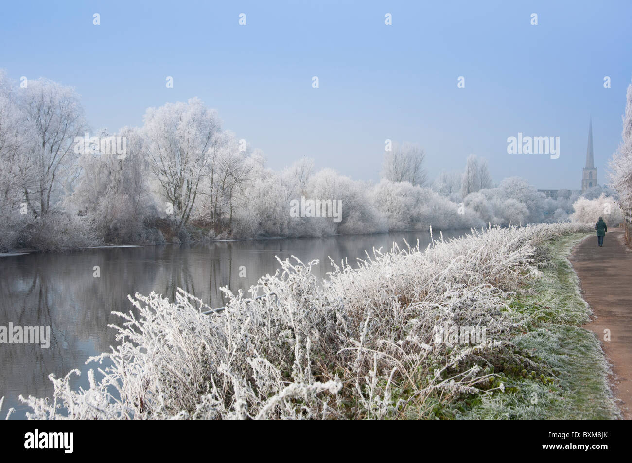 A scenic landscape of the river Severn at Worcester on a very frosty ...