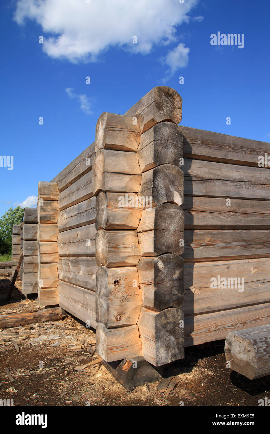 construction of the wooden building Stock Photo - Alamy