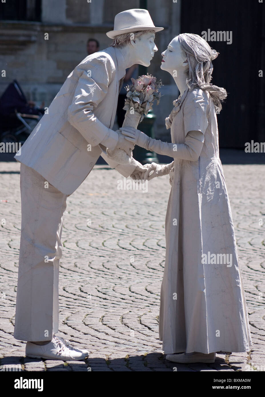 Human statues hi-res stock photography and images - Alamy