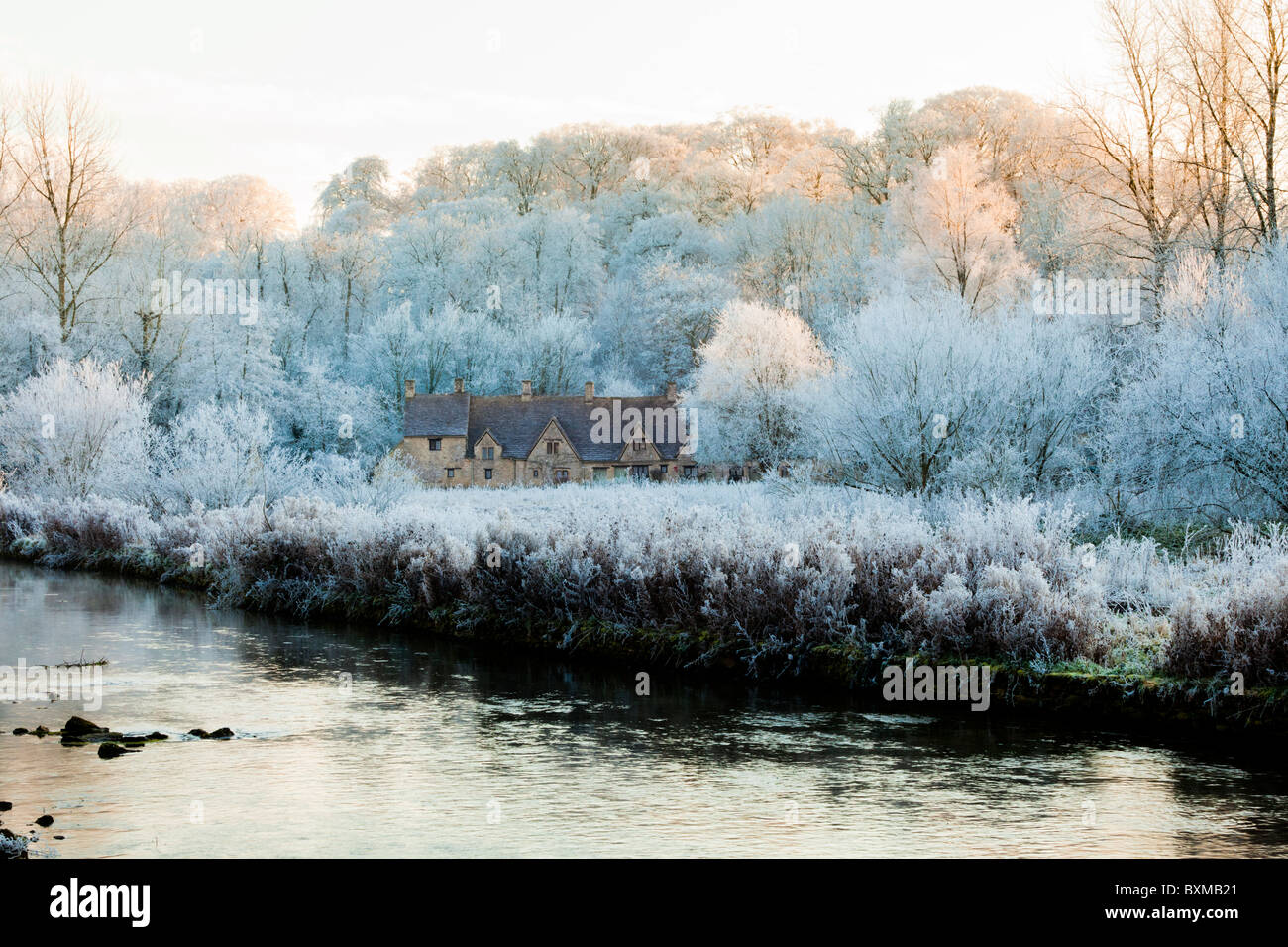 Cotswolds bibury winter snow hi-res stock photography and images - Alamy