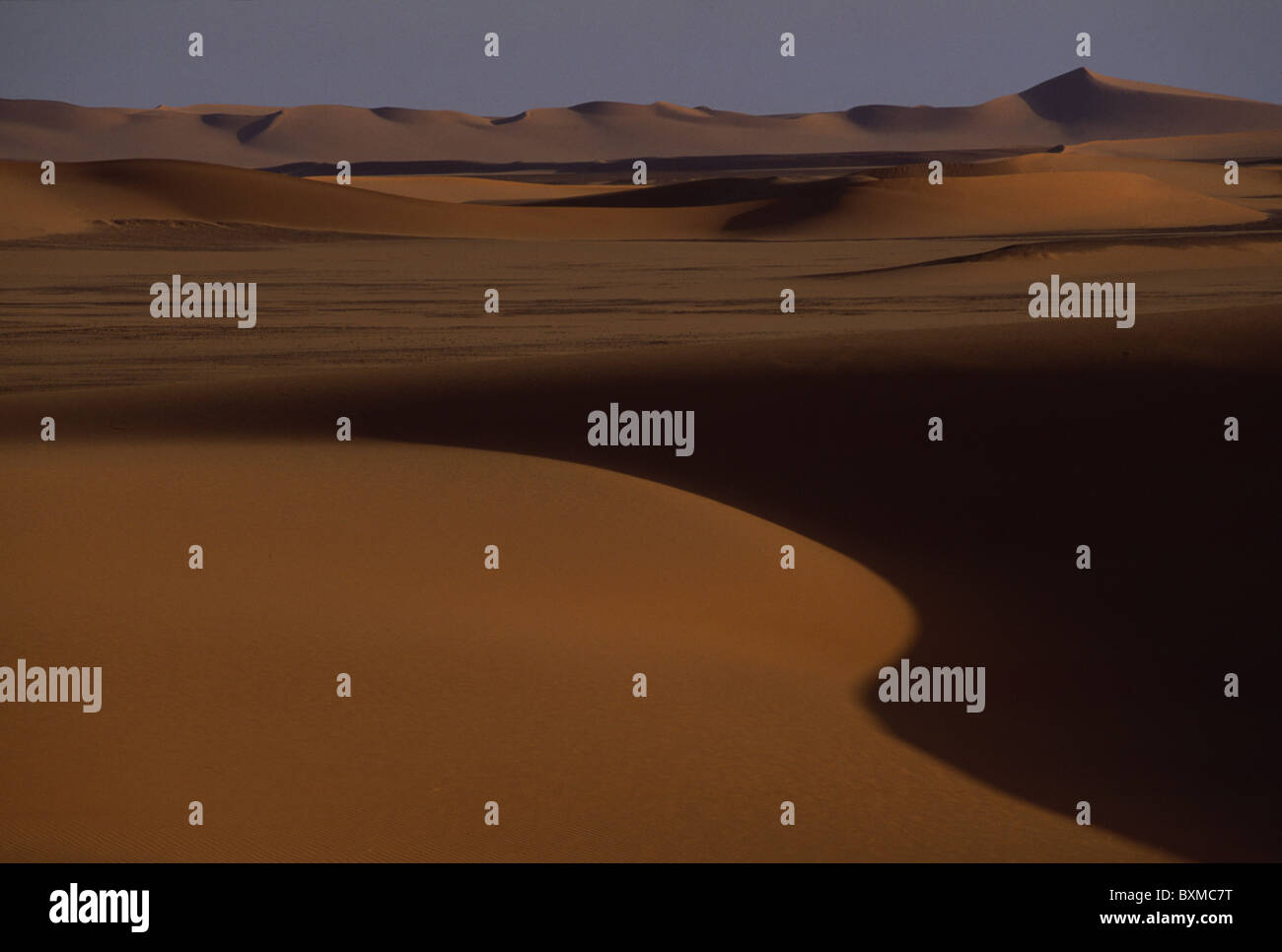 sand dunes shara desert Libya Africa Stock Photo - Alamy