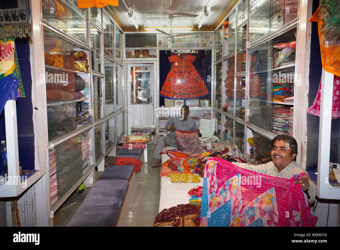 Johari Bazaar, Sari Store, Jaipur, Rajasthan, India Stock Photo - Alamy