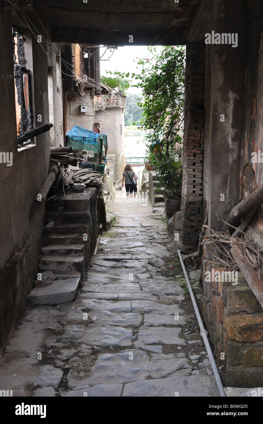 The streets in Daxu ancient town are quiet in the afternoon, Guilin ...