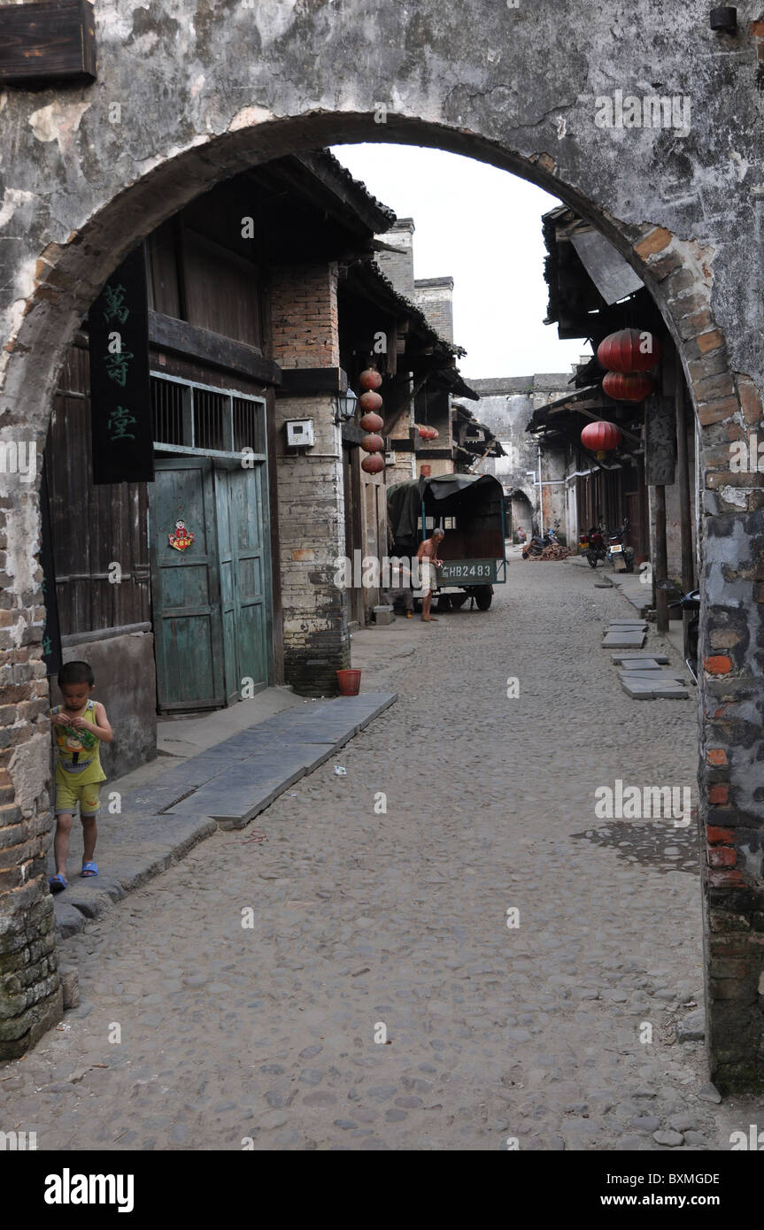 The streets in Daxu ancient town are quiet in the afternoon, Guilin ...