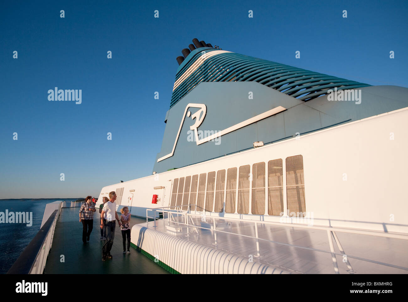 Passengers and ferry hi-res stock photography and images - Alamy
