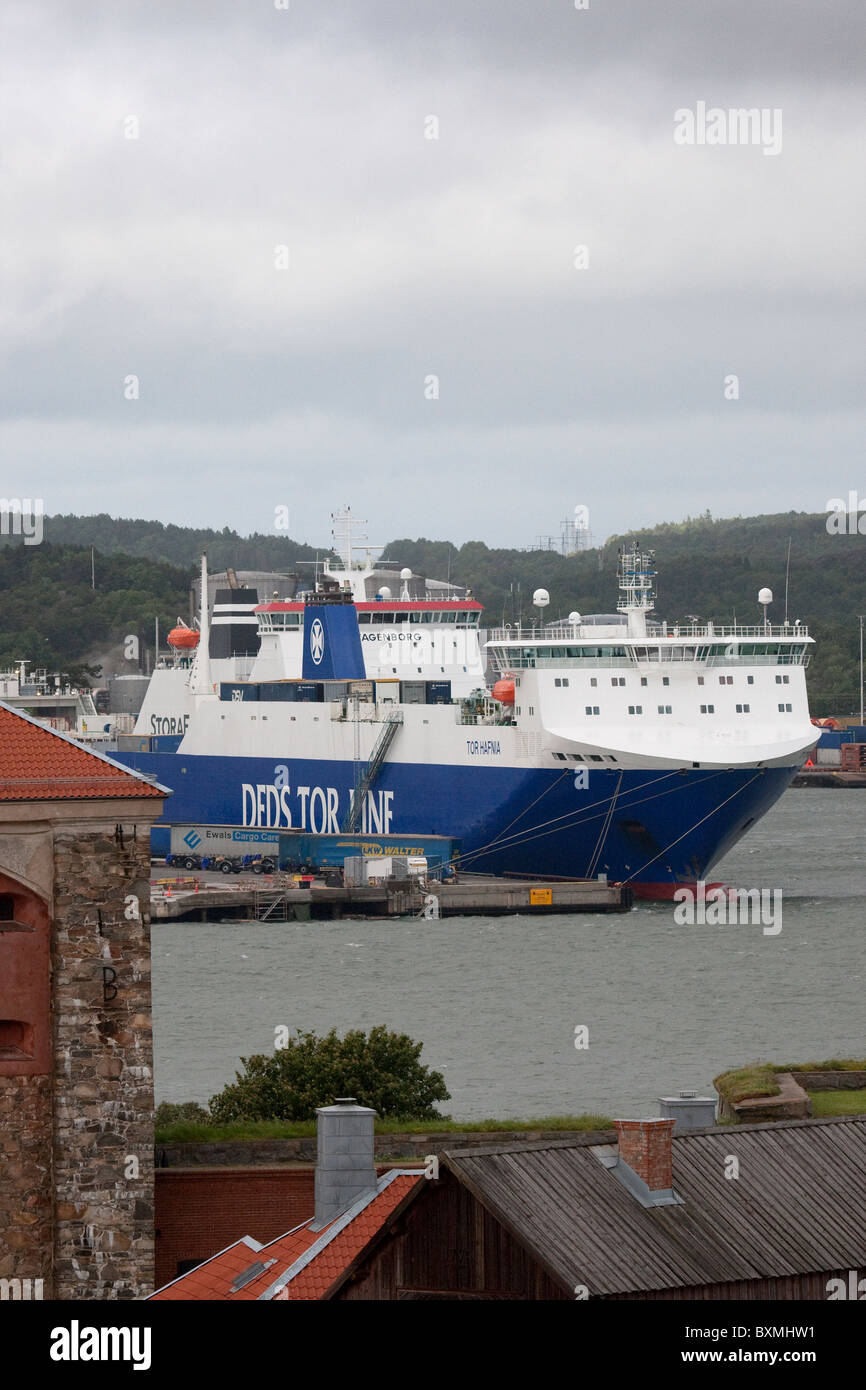 DFDS Tor Line ro/ro-ship at Skandiahamnen in Gotenburg Stock Photo - Alamy