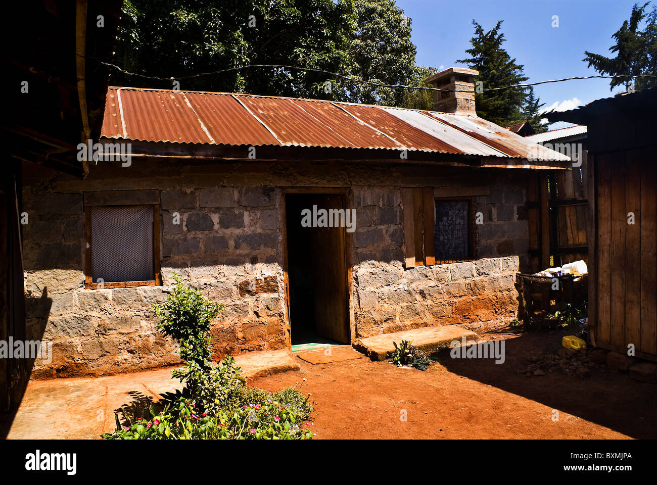 Africa house hi-res stock photography and images - Alamy