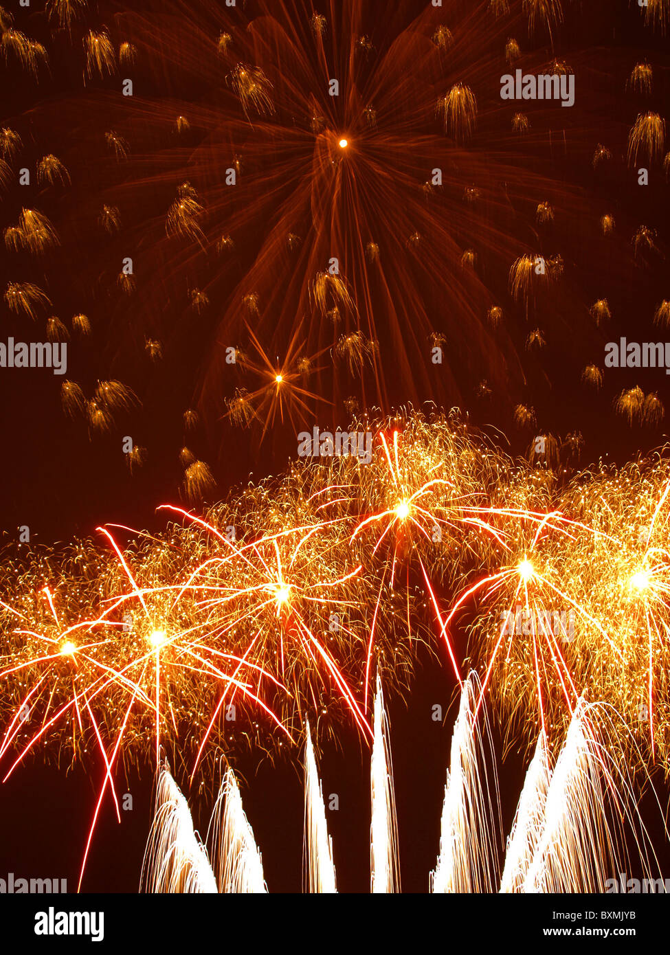 Impressive fireworks hi-res stock photography and images - Alamy