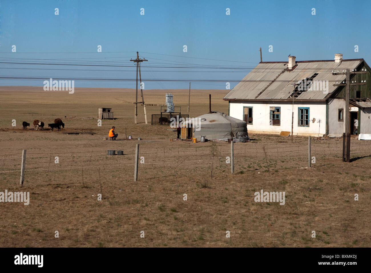 Mongolian yurt construction hi-res stock photography and images - Alamy