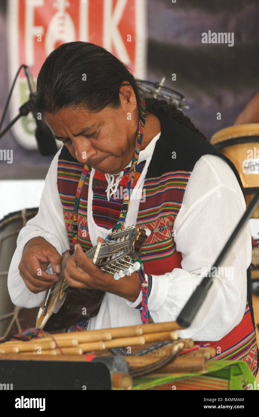 Andean music hi-res stock photography and images - Alamy