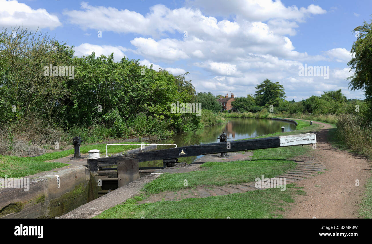 narrow boat barge the worcester and birmingham canal stoke prior ...