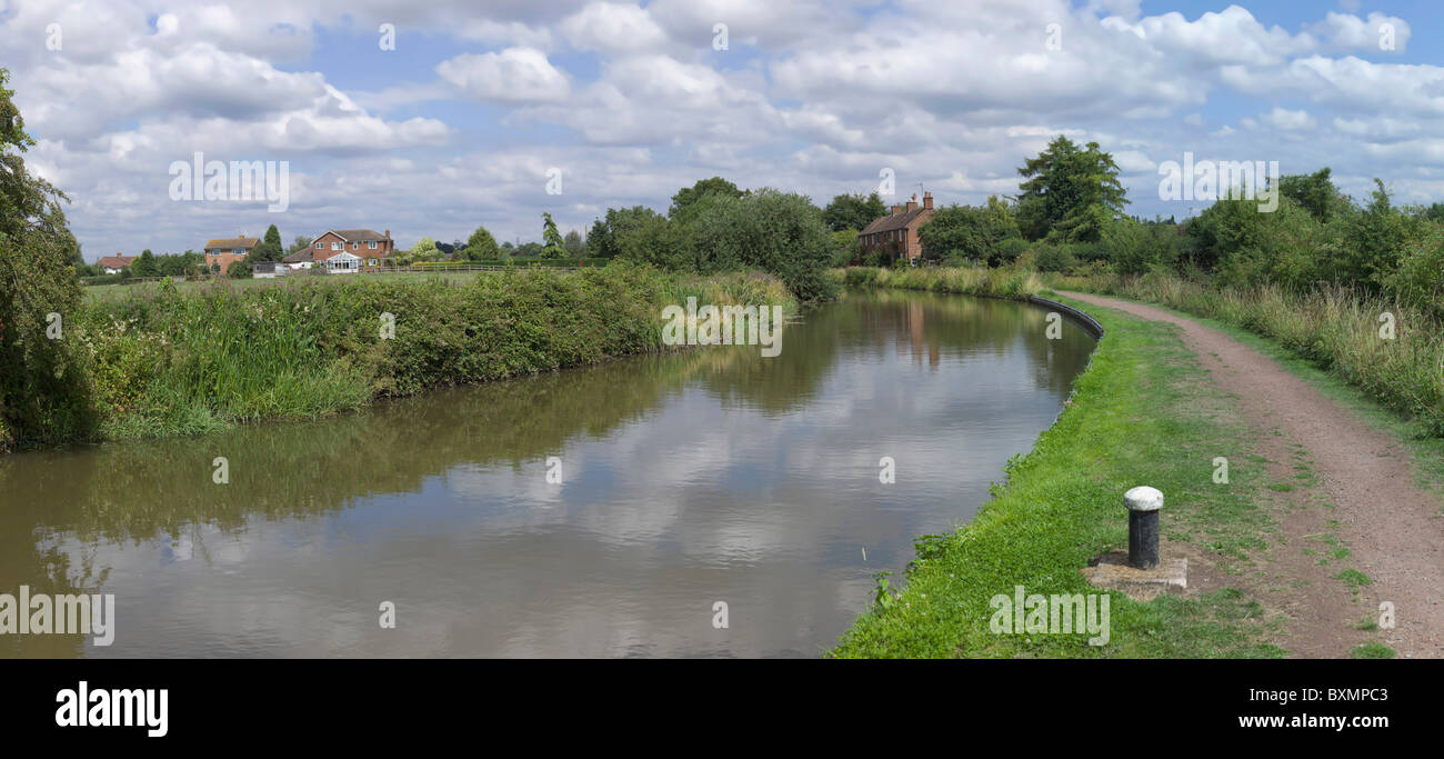 narrow boat barge the worcester and birmingham canal stoke prior ...