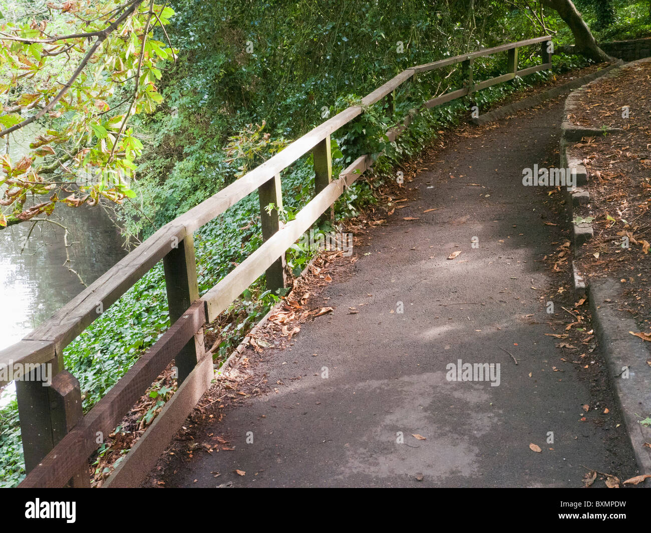 footpath river christchurch dorset Stock Photo - Alamy