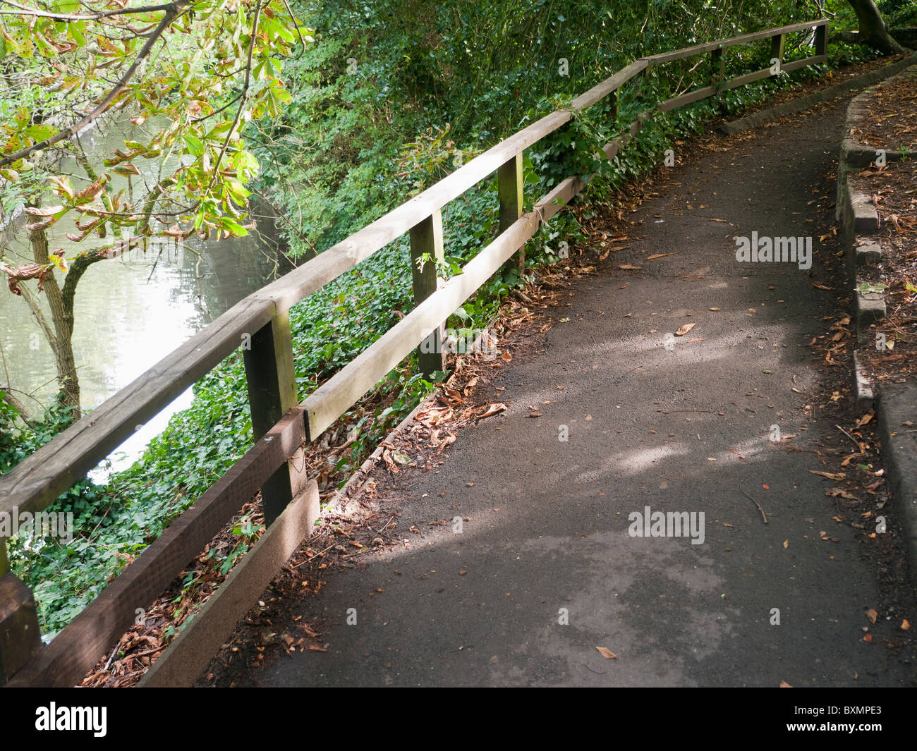 footpath river christchurch dorset Stock Photo - Alamy